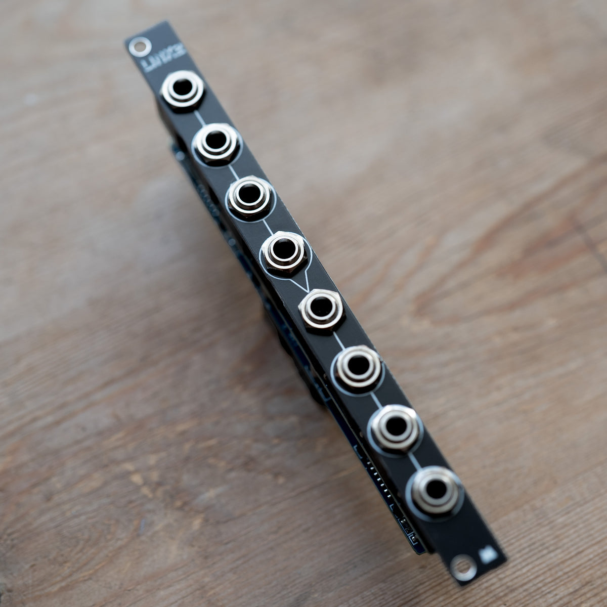 Link 2 black panel – Mork Modules