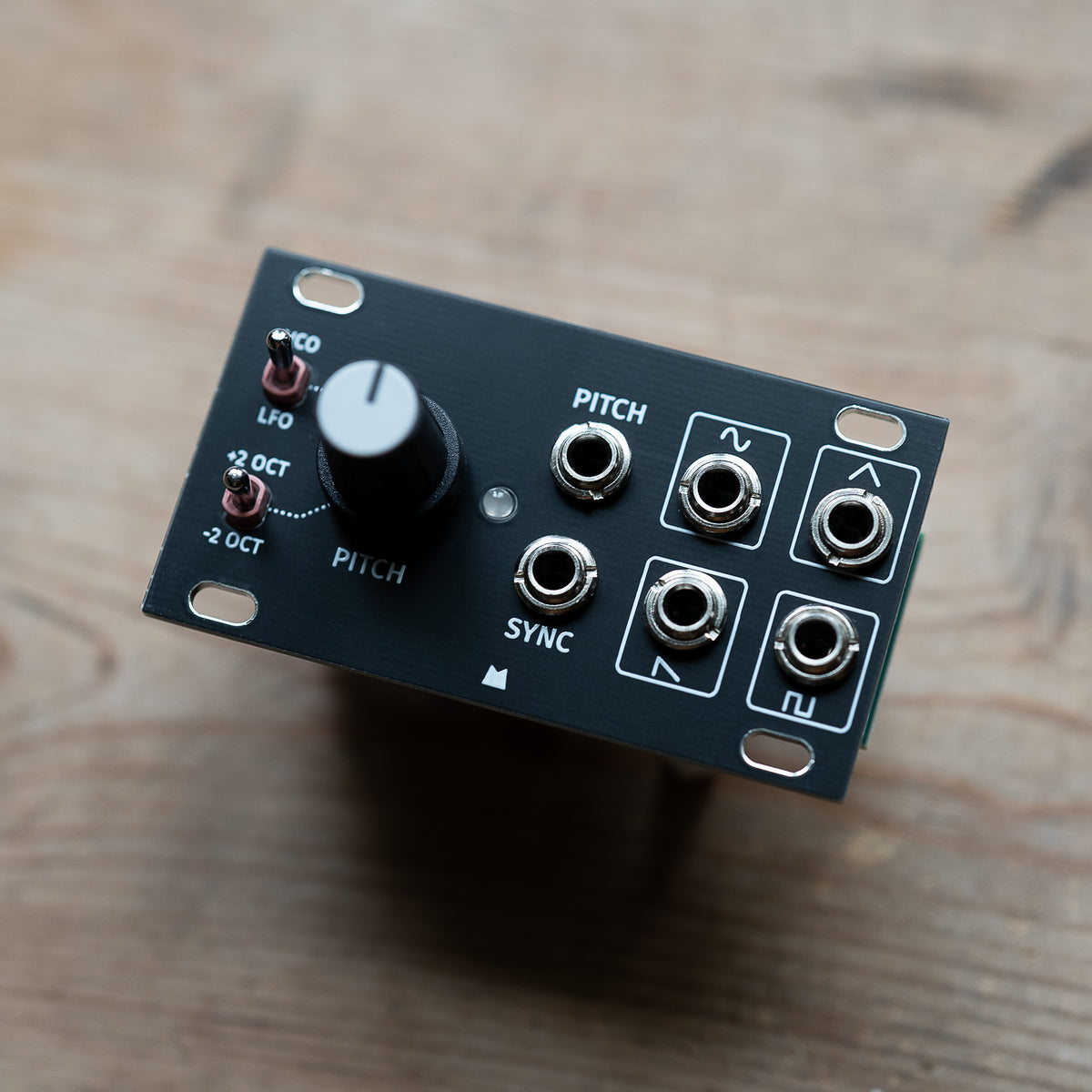 VCO 1U black panel – Mork Modules