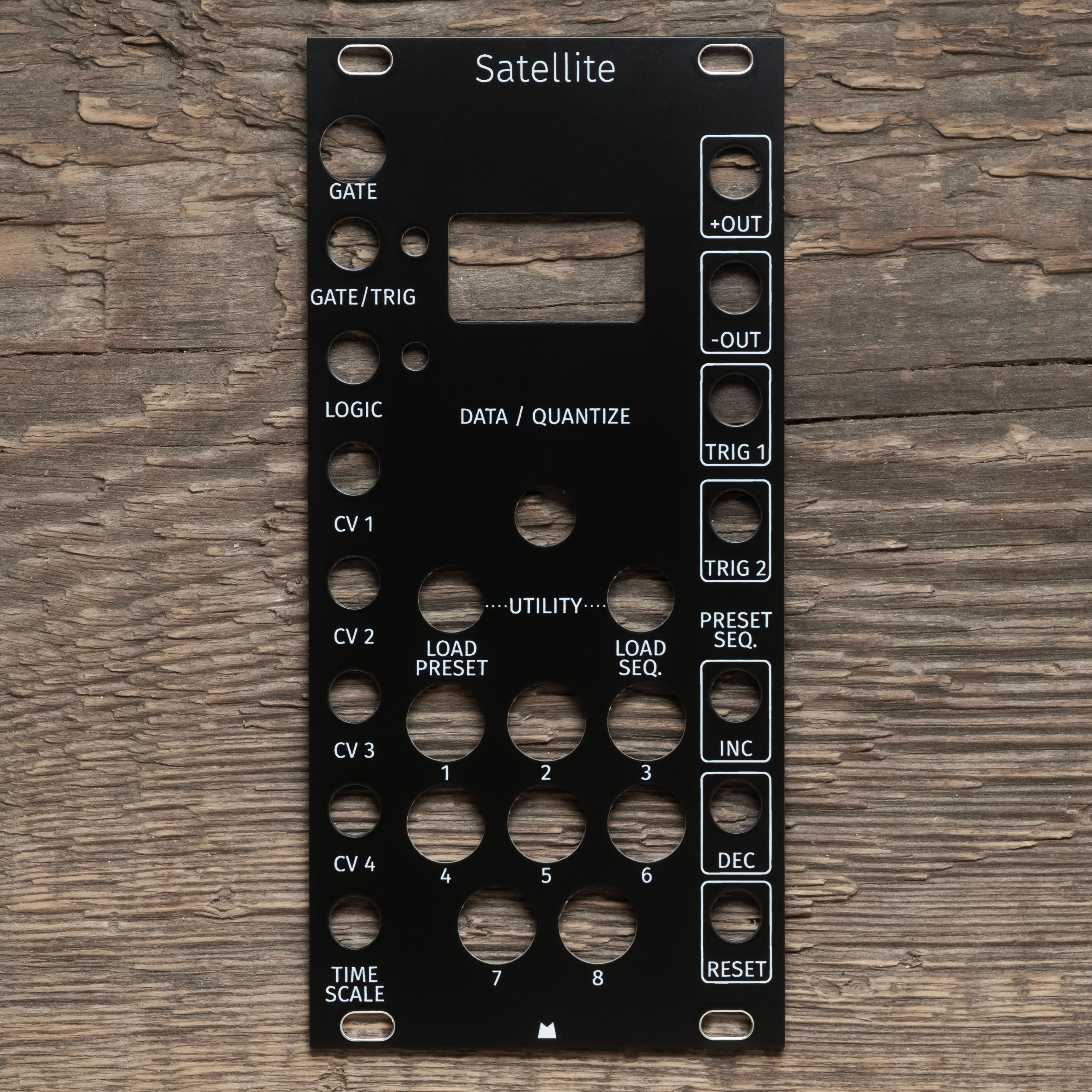 Satellite black panel – Mörk Modules