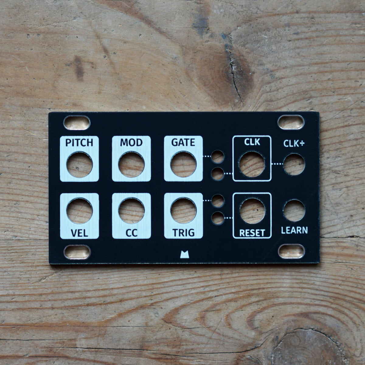 MIDI 1U black panel – Mork Modules